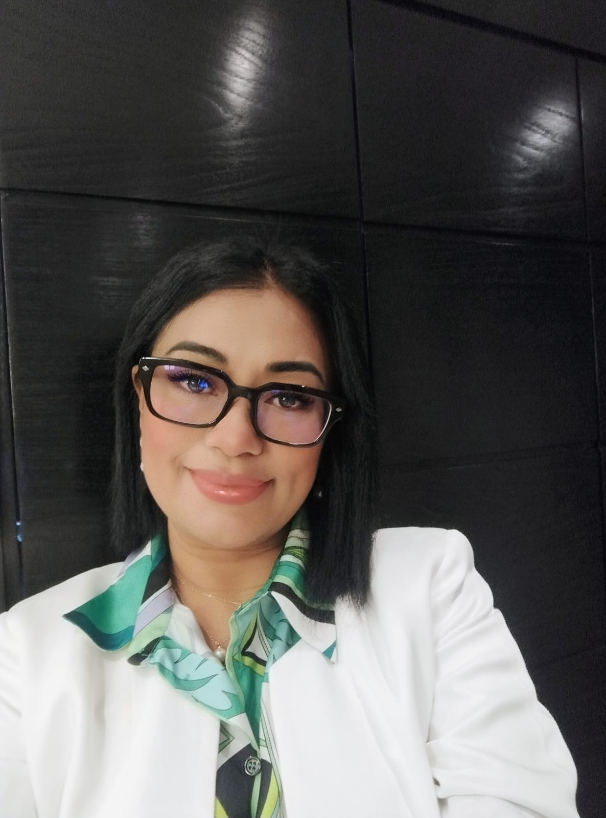 Dra. María Elena Medina Almendra: Líder en Salud Pública y Educación :: destacadoslideresdeméxico